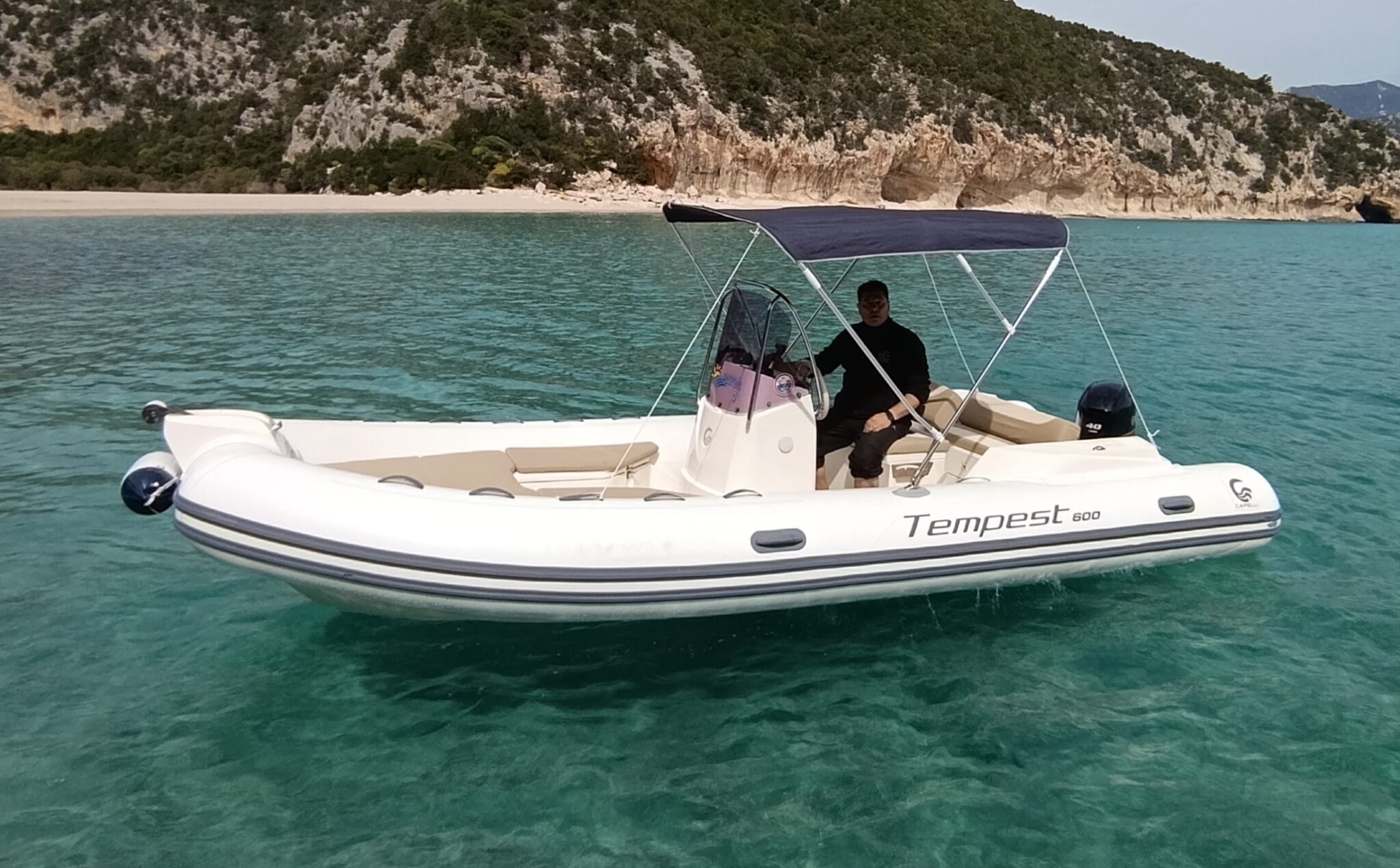 Noleggio Gommone 6mt T - Noleggio Gommoni Cala Gonone - Daymar